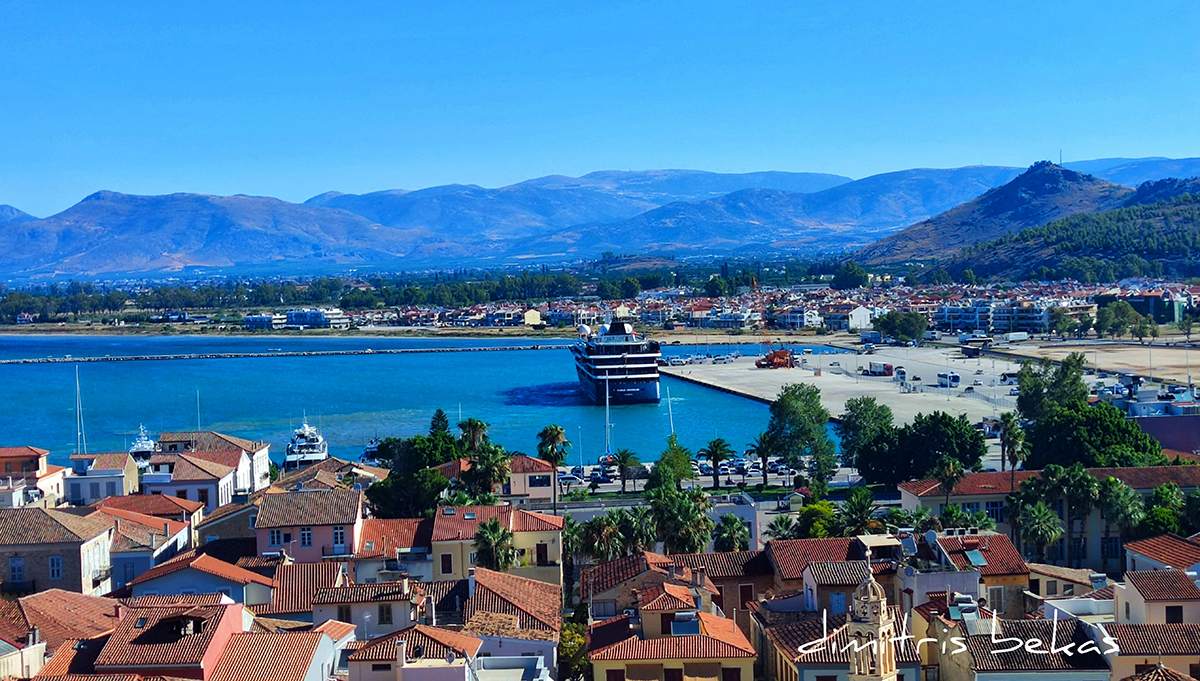 Το World Traveller έκανε νέα άφιξη στο Ναύπλιο και χάρισε όμορφες εικόνες